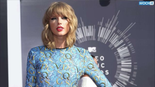 Awkward! These GIFs Of Celebrities Dancing Will Make You Cringe AND ...