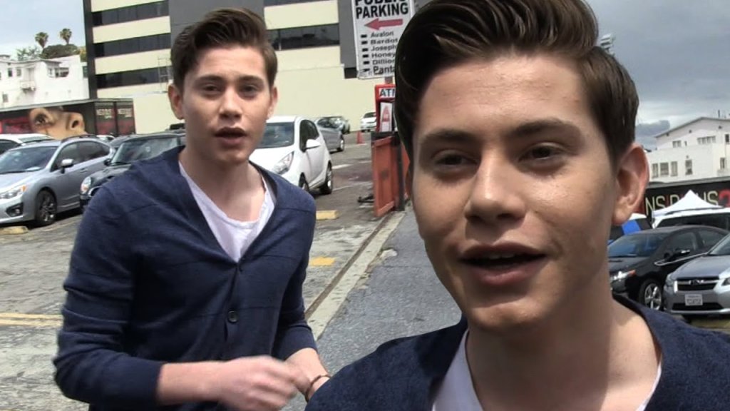 Disney Star Lorenzo Benet: Do Disney Stars Get Perks At Disneyland ...
