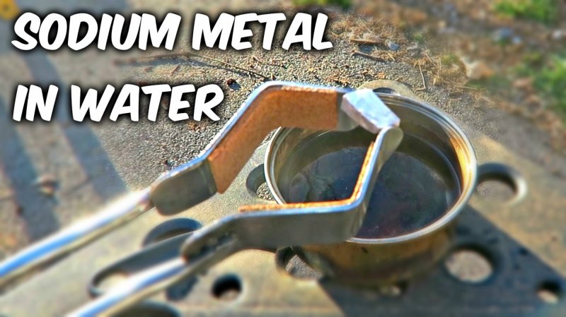 What Will Happen if You Put Sodium Metal in Water? – INTHEFAME